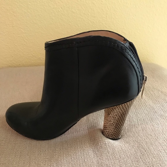 Guess by Marciano | Shoes | Guess By Marciano Hulda Ankle Boots Black 8 ...